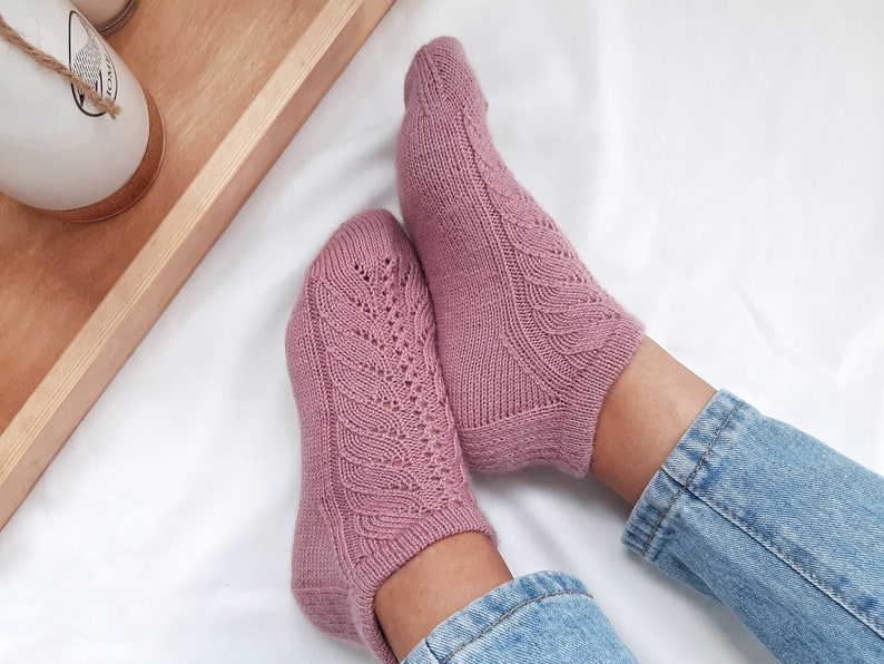 Ankle Socks Knitting Pattern PDF + Photos + Videos, Circular Needles or ...