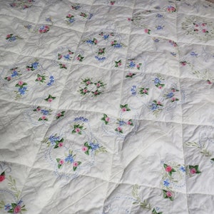 ANTIQUE Pearly ROSE QUILT Queen Size Embroidered Hand Made Heirloom One ...