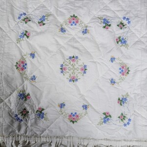 ANTIQUE Pearly ROSE QUILT Queen Size Embroidered Hand Made Heirloom One ...