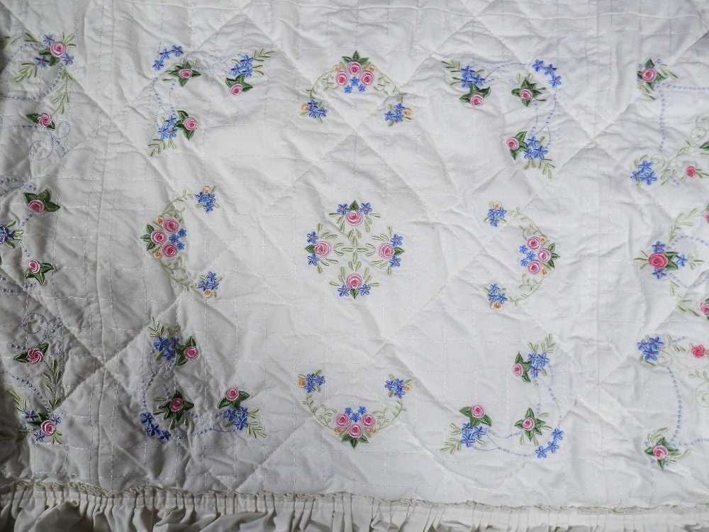 ANTIQUE Pearly ROSE QUILT Queen Size Embroidered Hand Made Heirloom One ...