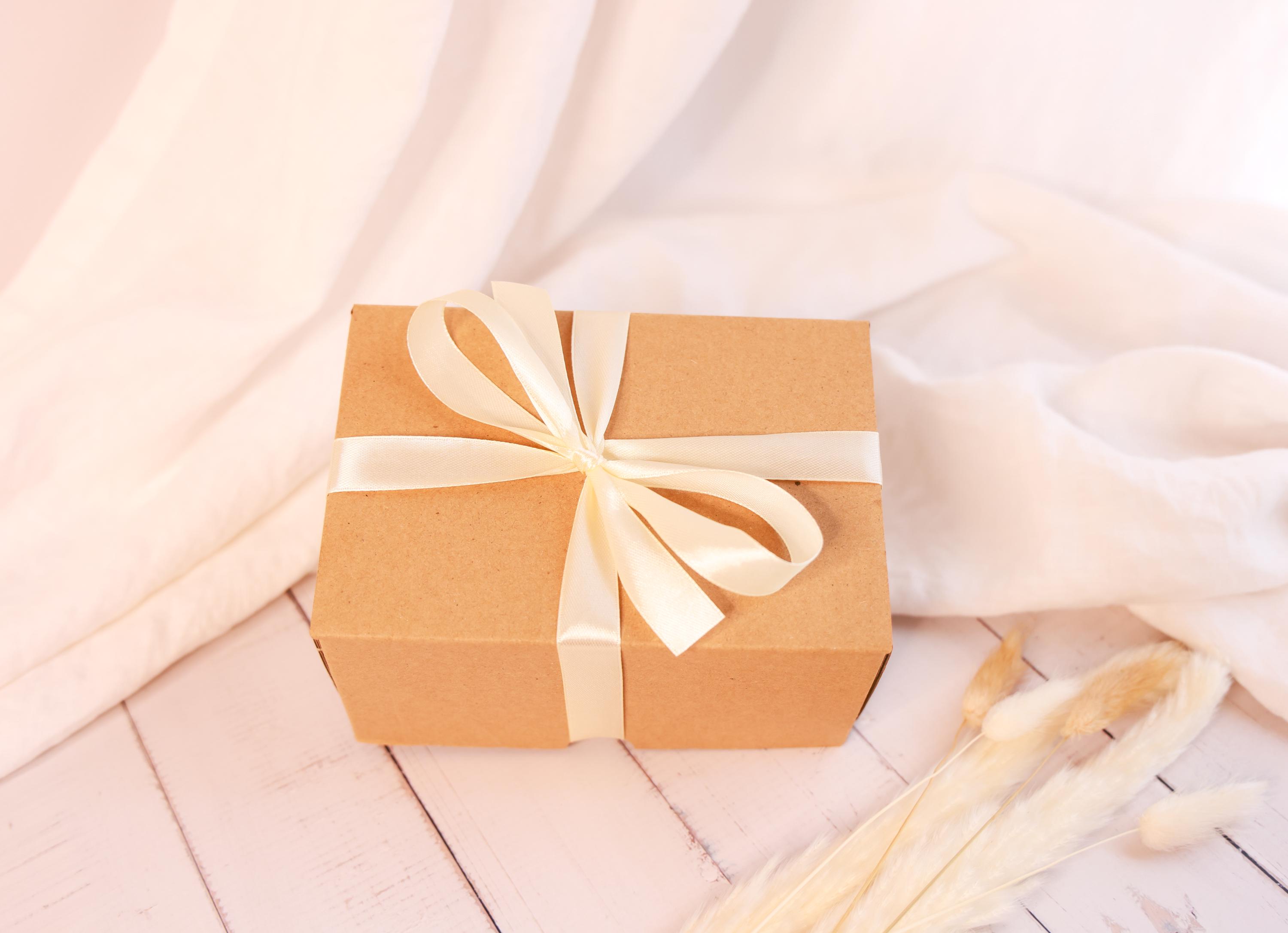 October Birth Flower Candle Gift Box, Personalized Birthday Gift ...