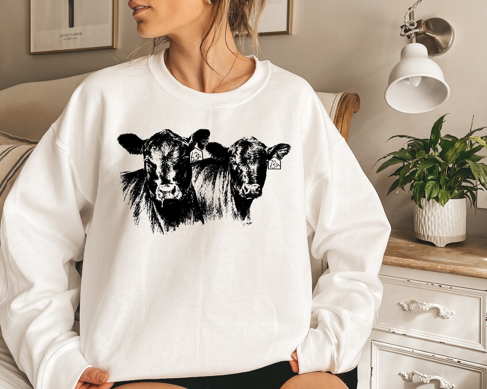 Cow Sweatshirt, Cow Shirt, Western Crewneck Comfort Sweatshirt Cottage ...