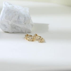 14K Solid Gold Vines Helix Hoop Carving Texture Conch Clicker Hinged ...