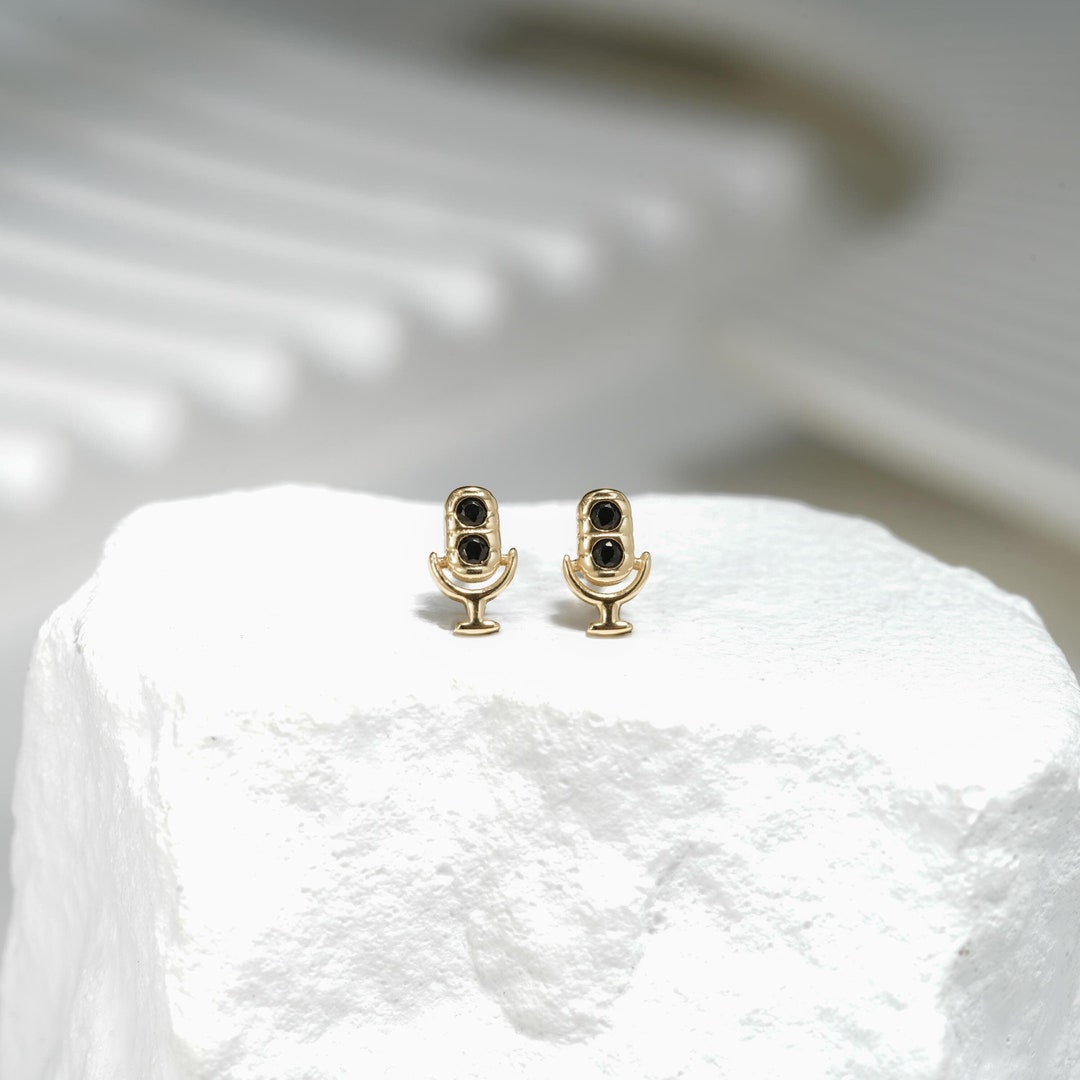 14K Solid Gold Microphone Stud Cartilage Piercing Helix Earring Tiny ...