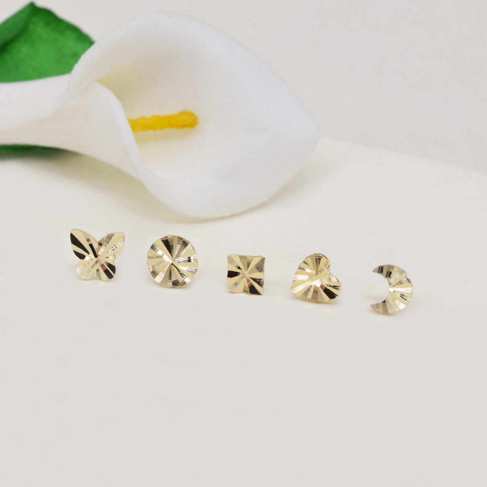 14K Solid Gold Diamond Cut Threadless Stud Earring Tiny Disc Earring ...