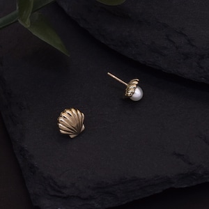 14K Solid Gold Shell Stud Earrings Pearl Cartilage Stud Earring Conch Helix Stud Gold Tragus ...