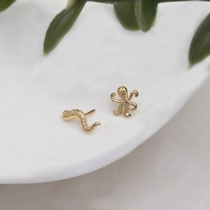 14k Solid Gold Tiny Octopus Threadless Earring Gold Tentacle Stud Conch ...