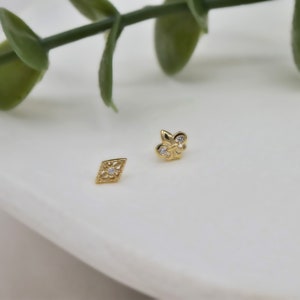 14K Solid Gold Fleur De Lis Figure Stud Earring Tiny Rhombus Cartilage ...