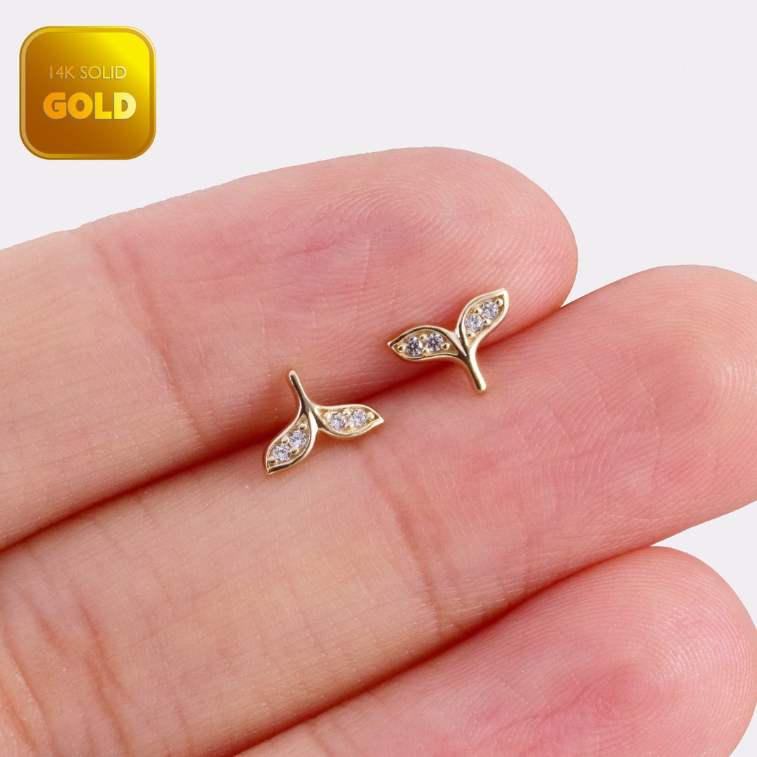 14k Solid Gold Whale Tail Cartilage Earring Threadless Push in Labret ...