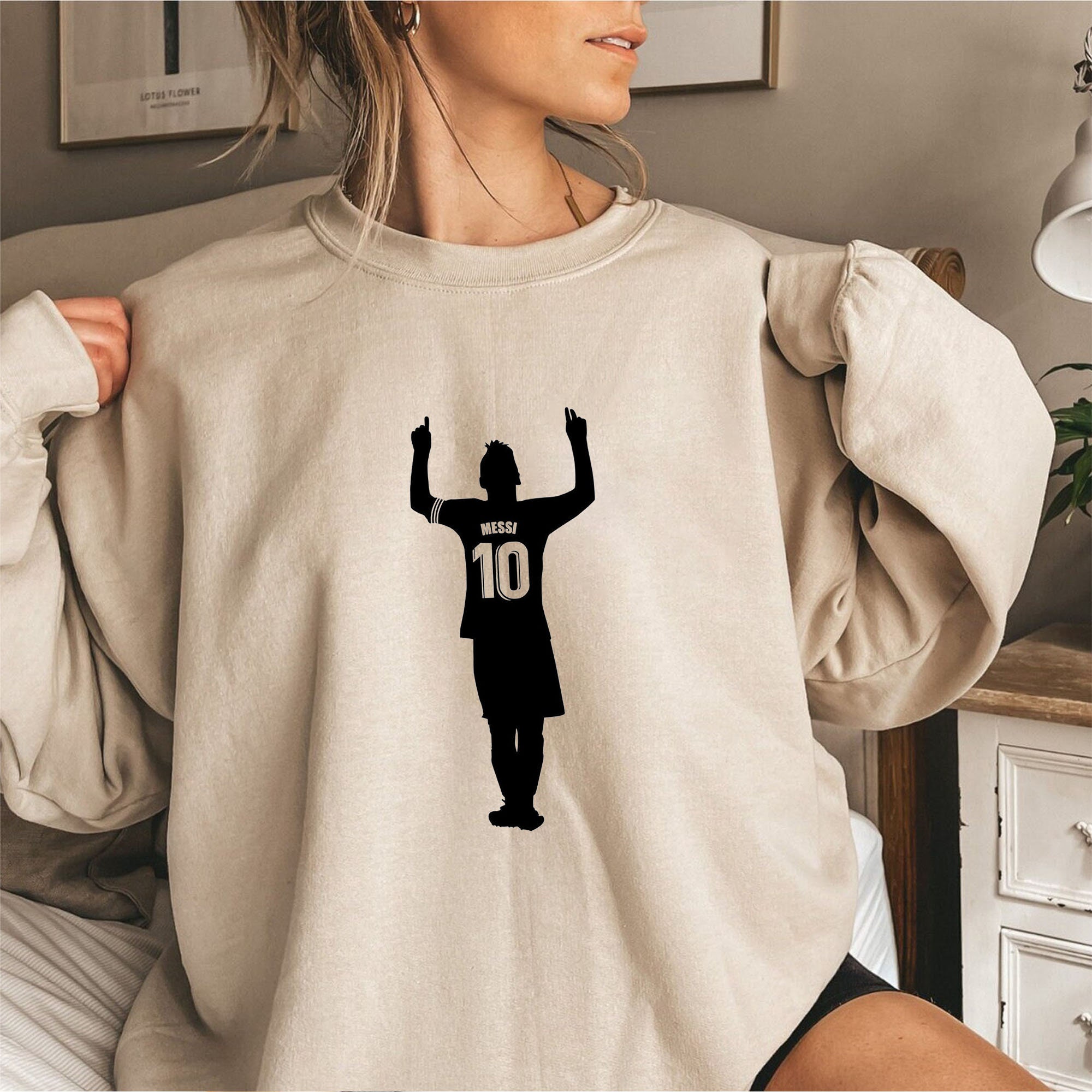 Lionel Messi Shirt, Lionel Messi Aesthetic THE GOAT M10 Shirt, World ...