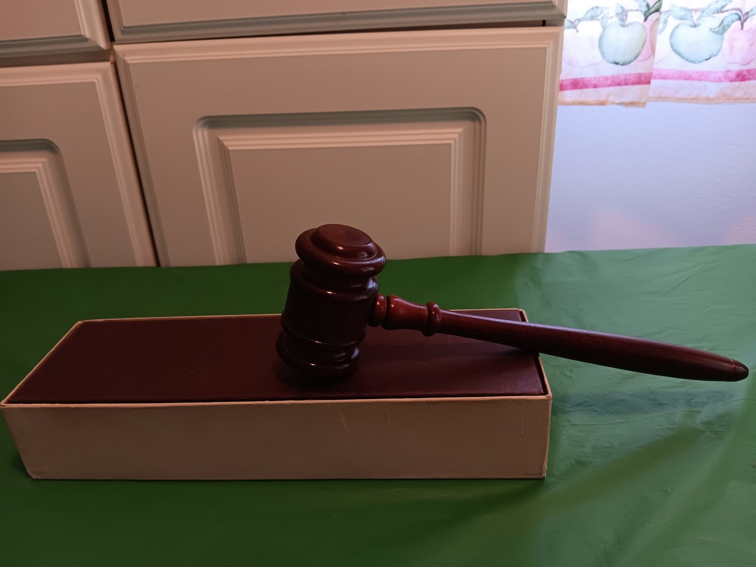 Judge Gavel/wood Gavel/boxed Gavel/ Vintage Gavel/pre-owned - Etsy