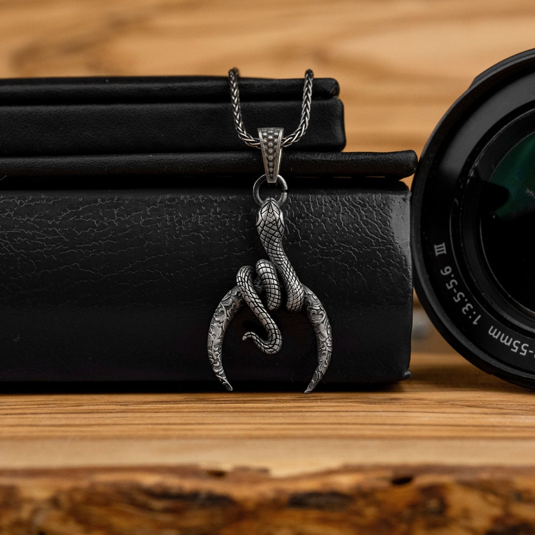 Engraved Charm Snake With Moon Silver Pendant Men Necklace, Animal ...