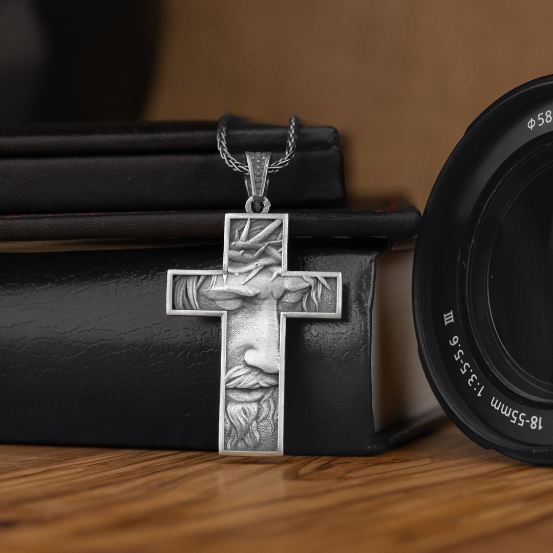 Passion of Jesus Cross Men Necklace, Silver Oxidized Crown of Thorns ...