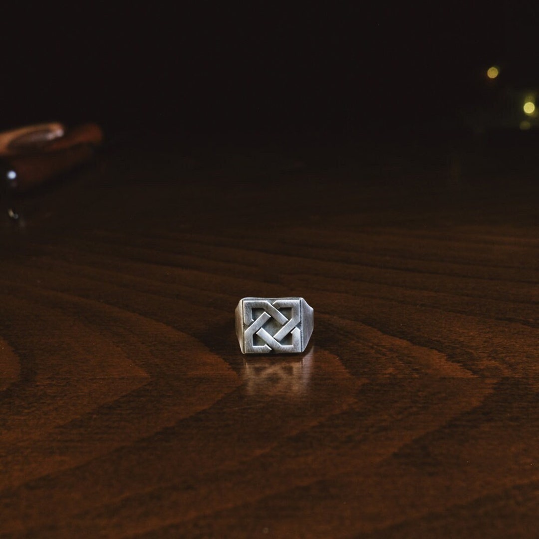 Celtic Knot Signet Ring for Men in Silver, Solomon Knot Mens Signet ...