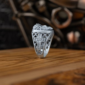 Jesus With Crown of Thorns Mens Sterling Silver Ring, Jesus With Cross ...