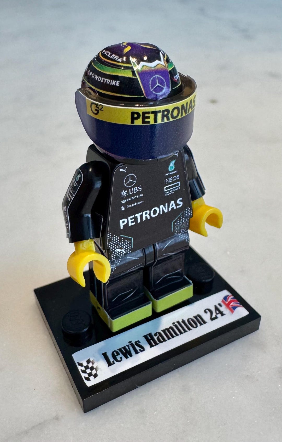 Lewis Hamilton 2024 F1 Minifigure “his Last Season at Mercedes”formula ...