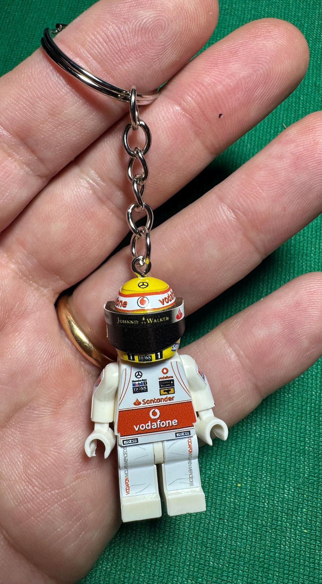 F1 Keyring - Keychain - Minifigure Lewis Hamilton 2008 Winner ...