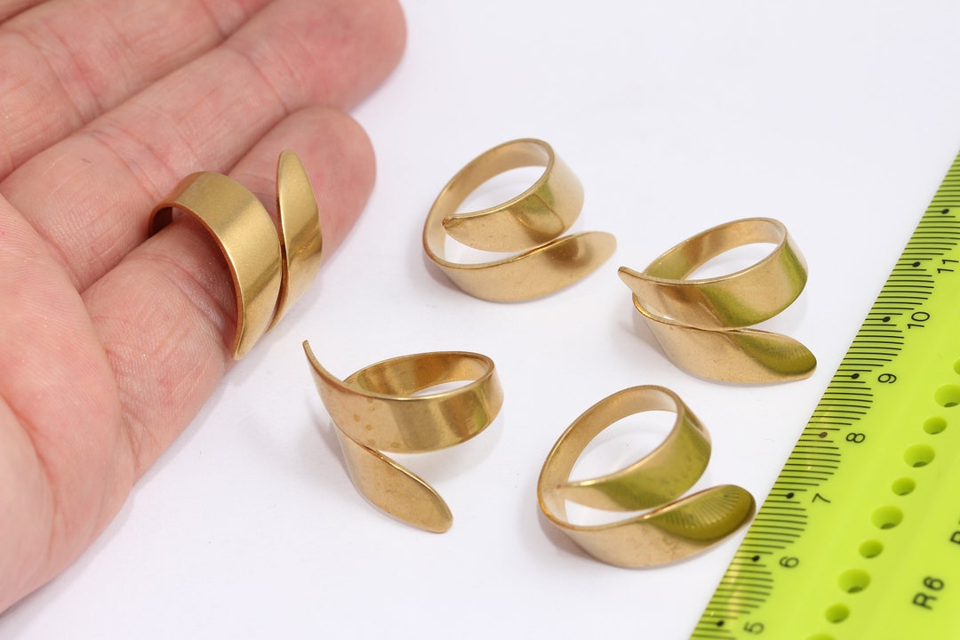17-18mm Raw Brass Chevron Ring, V Shape Ring, Dainty Rings, Brass ...