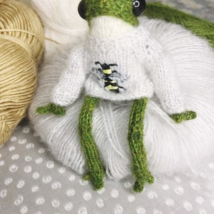 Knitted Frog in Sweater Crochet Frog Doll in Clothes Plush Knitt Frog ...