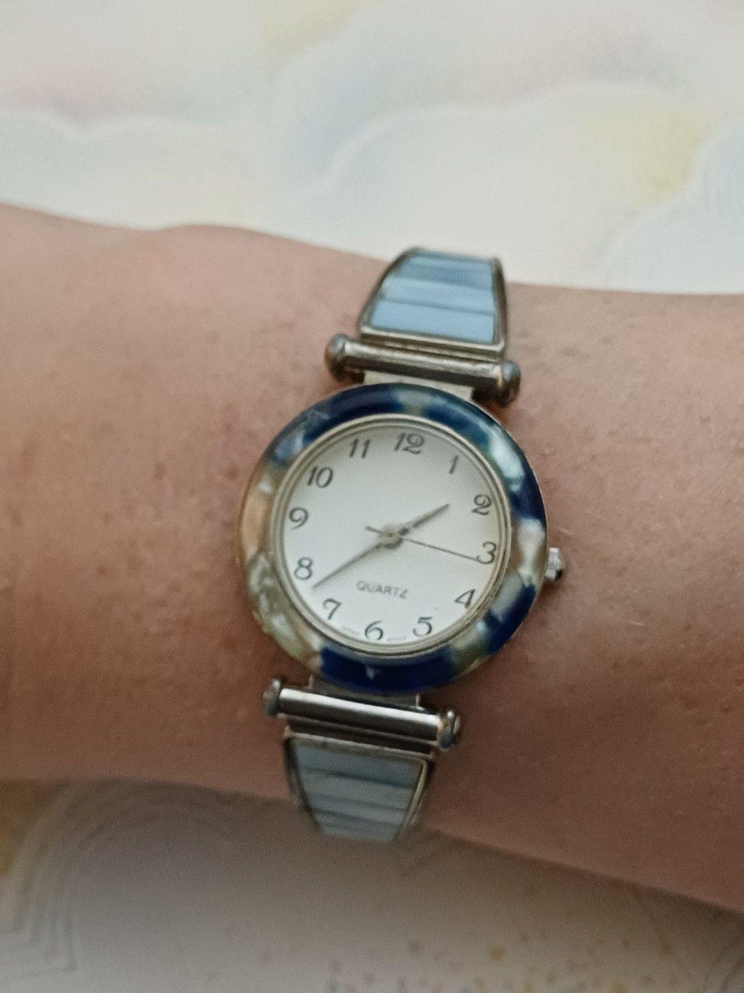 Avon Wrist Watch Vintage 90s Quartz Silver Tone & Mother of Pearl ...