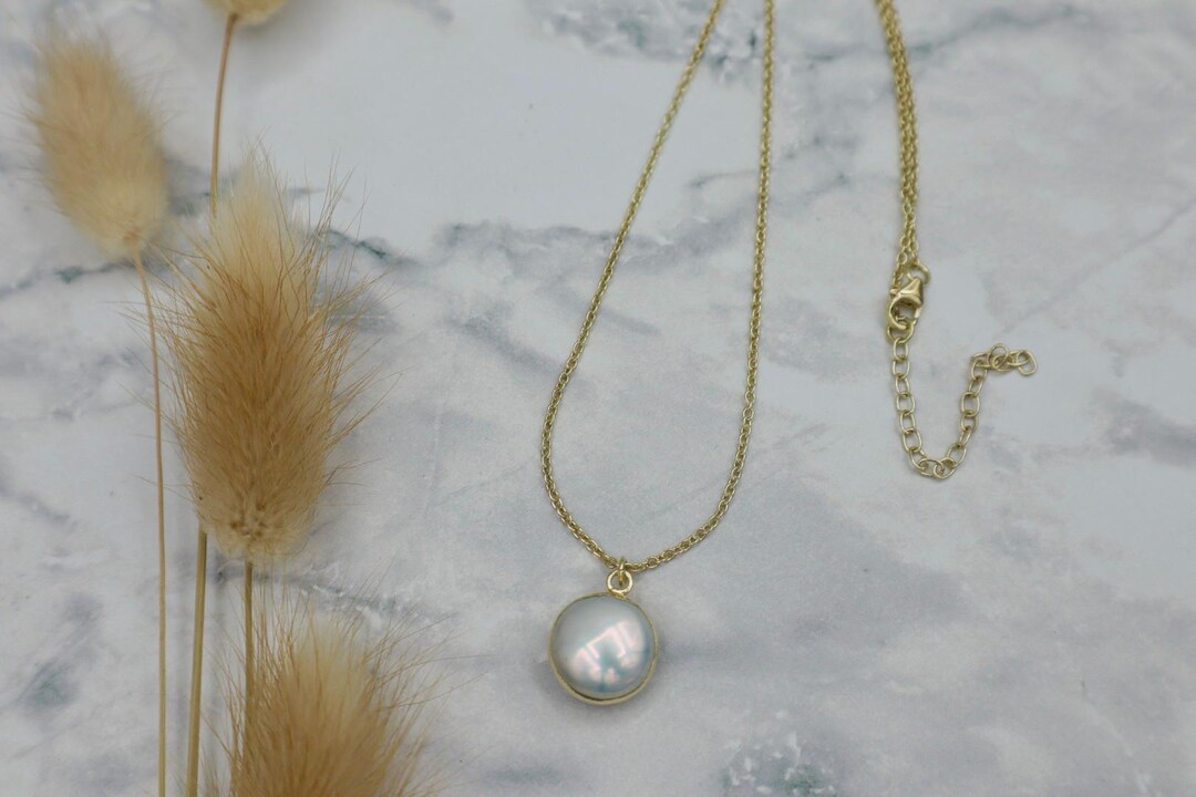 Lola Eye Pearl Necklace - Etsy