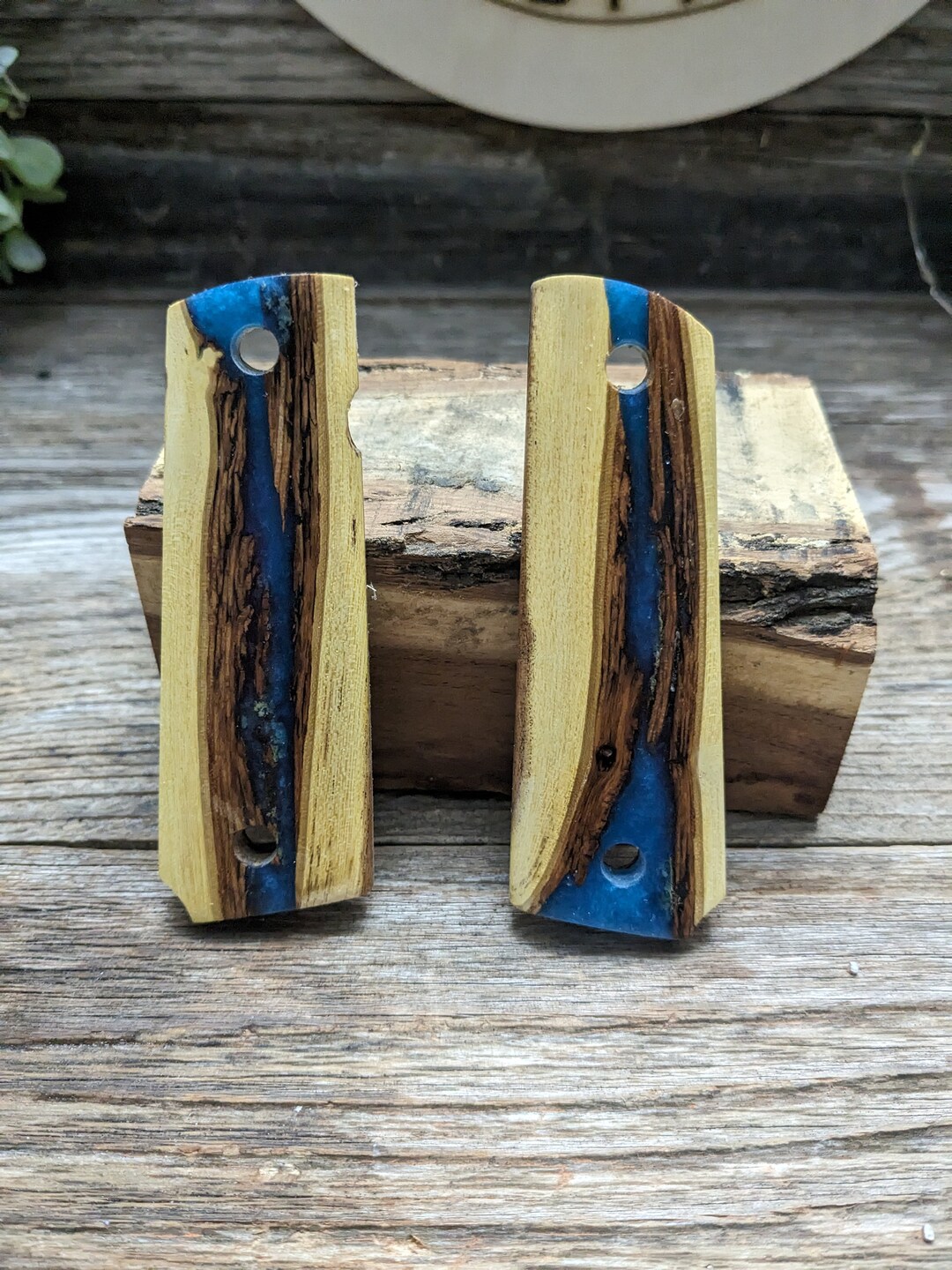 Custom Colt 1911 Grips Made of Mesquite Wood and Epoxy - Etsy UK