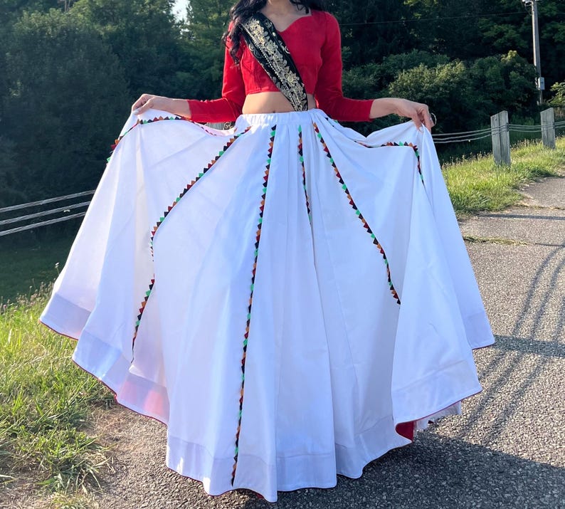 Designer Red & White Navaratri Chaniya Choli/lehenga Choli Set With ...