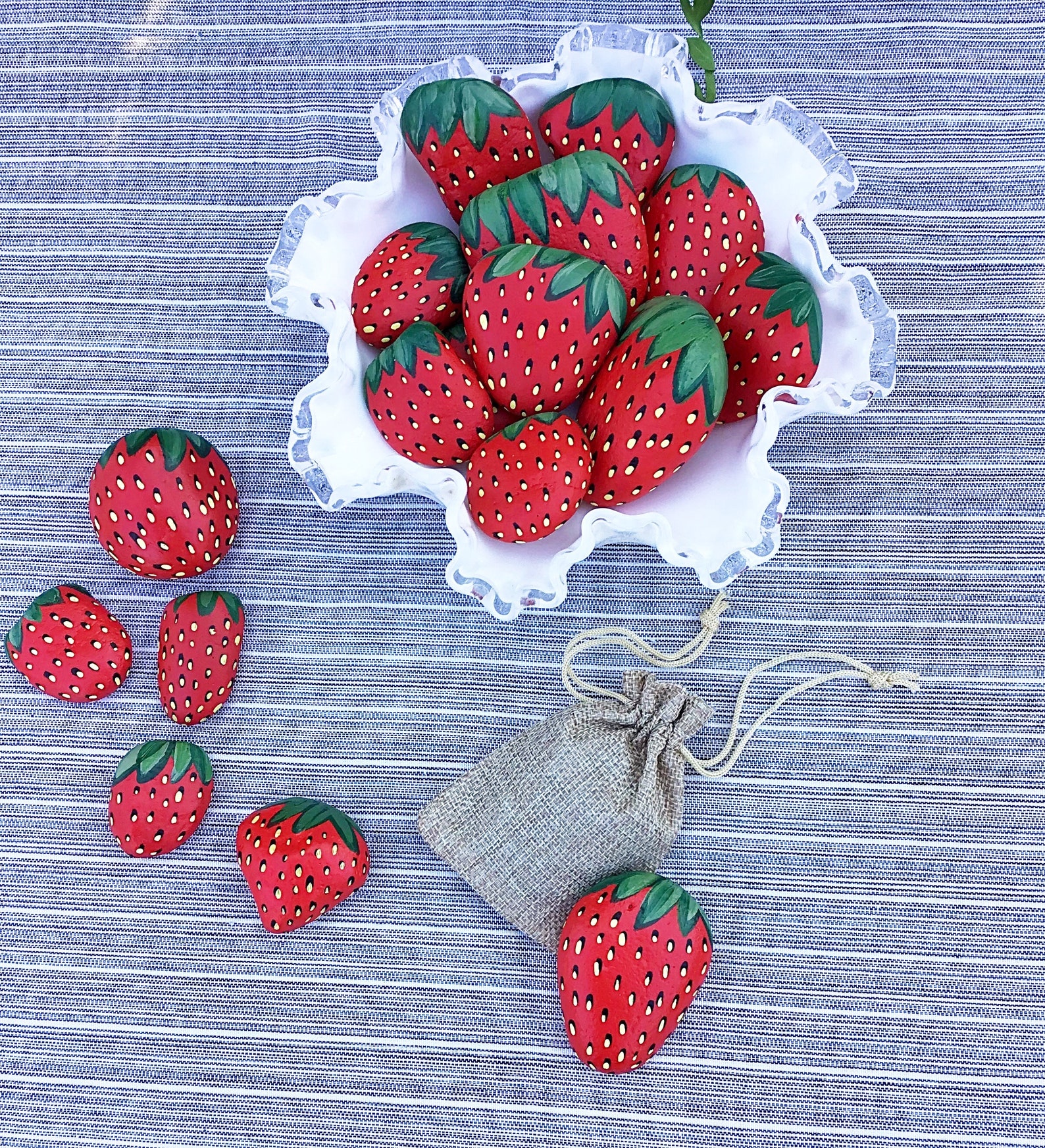 Set of 6 | Painted Strawberry Rocks | Strawberry Rocks for the Garden ...