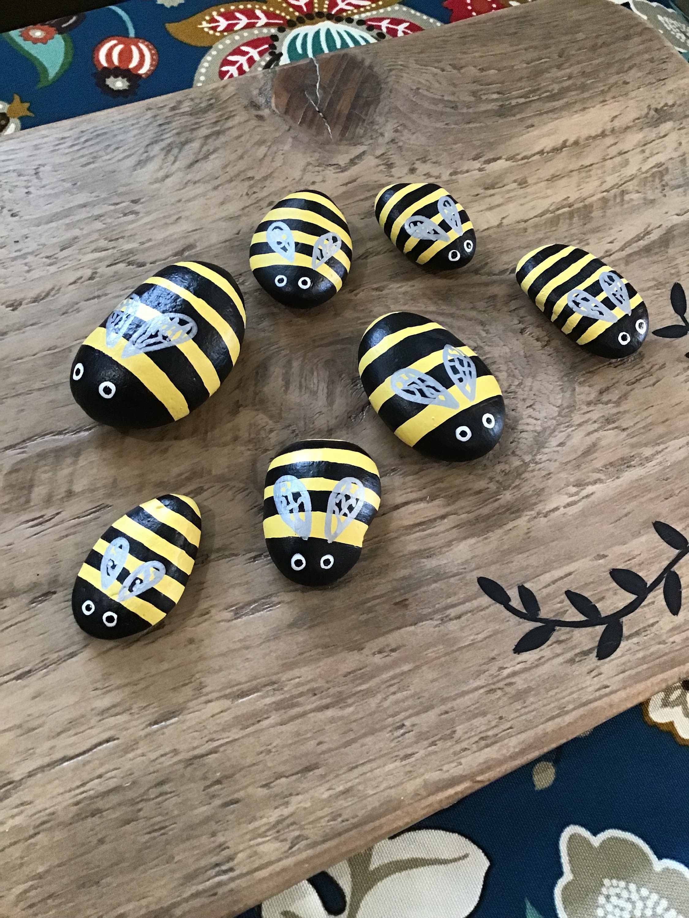 Set of 7 | Hand Painted Bee Rocks | PNW Beach Rocks | Bee Garden Rocks ...