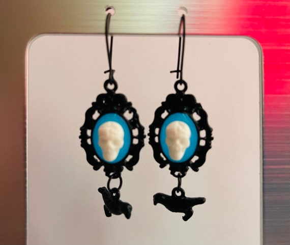 Edgar Allan Poe Inspired Glow in the Dark Skull and Raven - Etsy