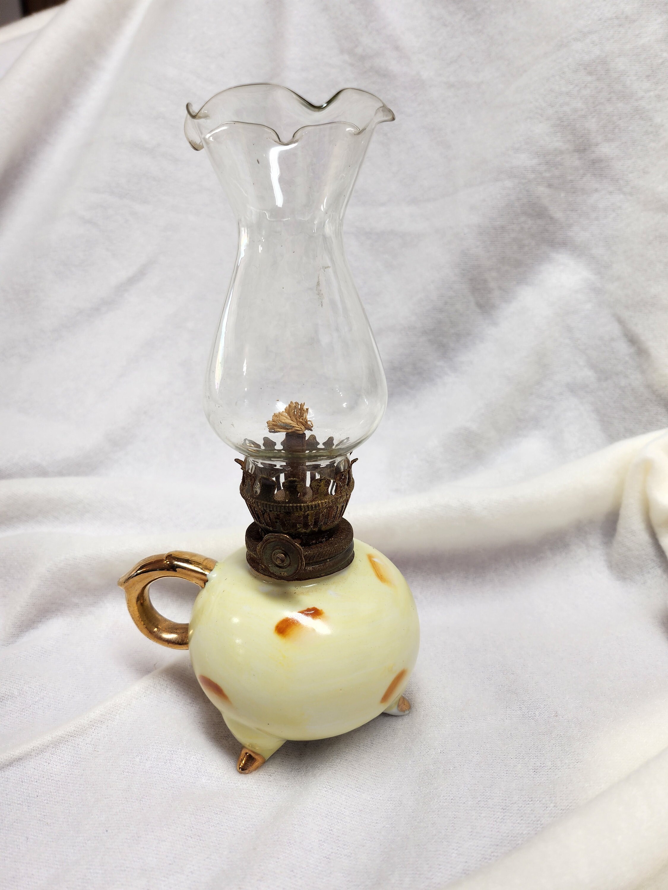 Vintage Oil Lamp W/ Yellow Base and Roses - Etsy