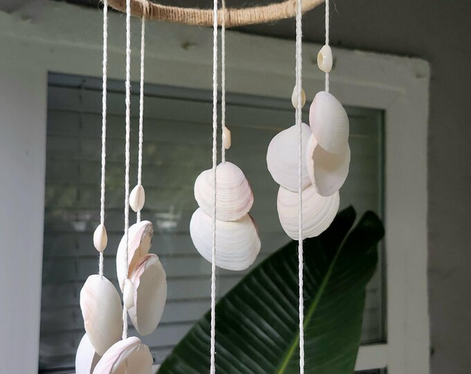 Clam Shell Windchime Beachy Coastal Decor Outdoor Chime Mobile Florida ...