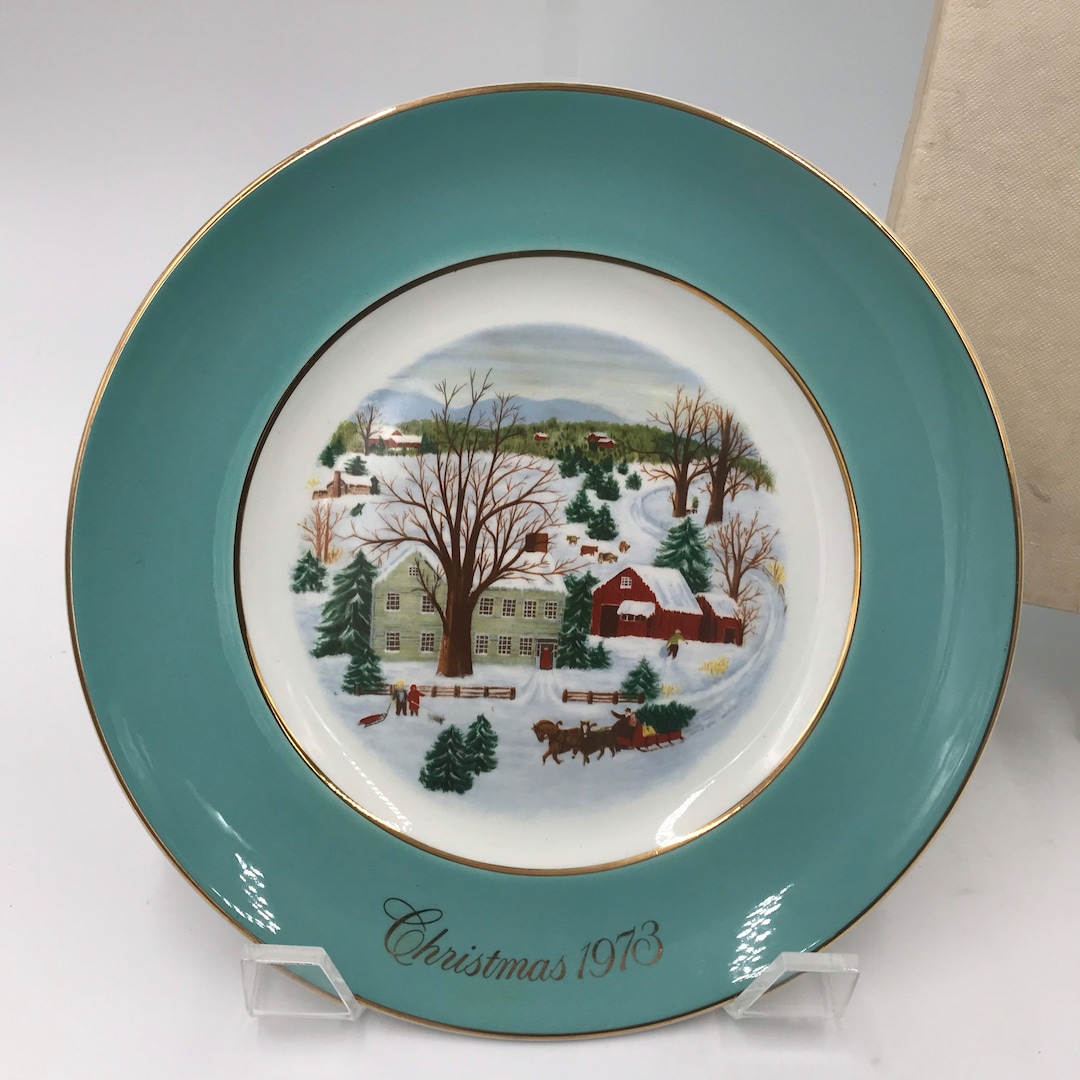 Vintage Avon Christmas Plate. Avon. Avon Collectible. Christmas 1973 ...