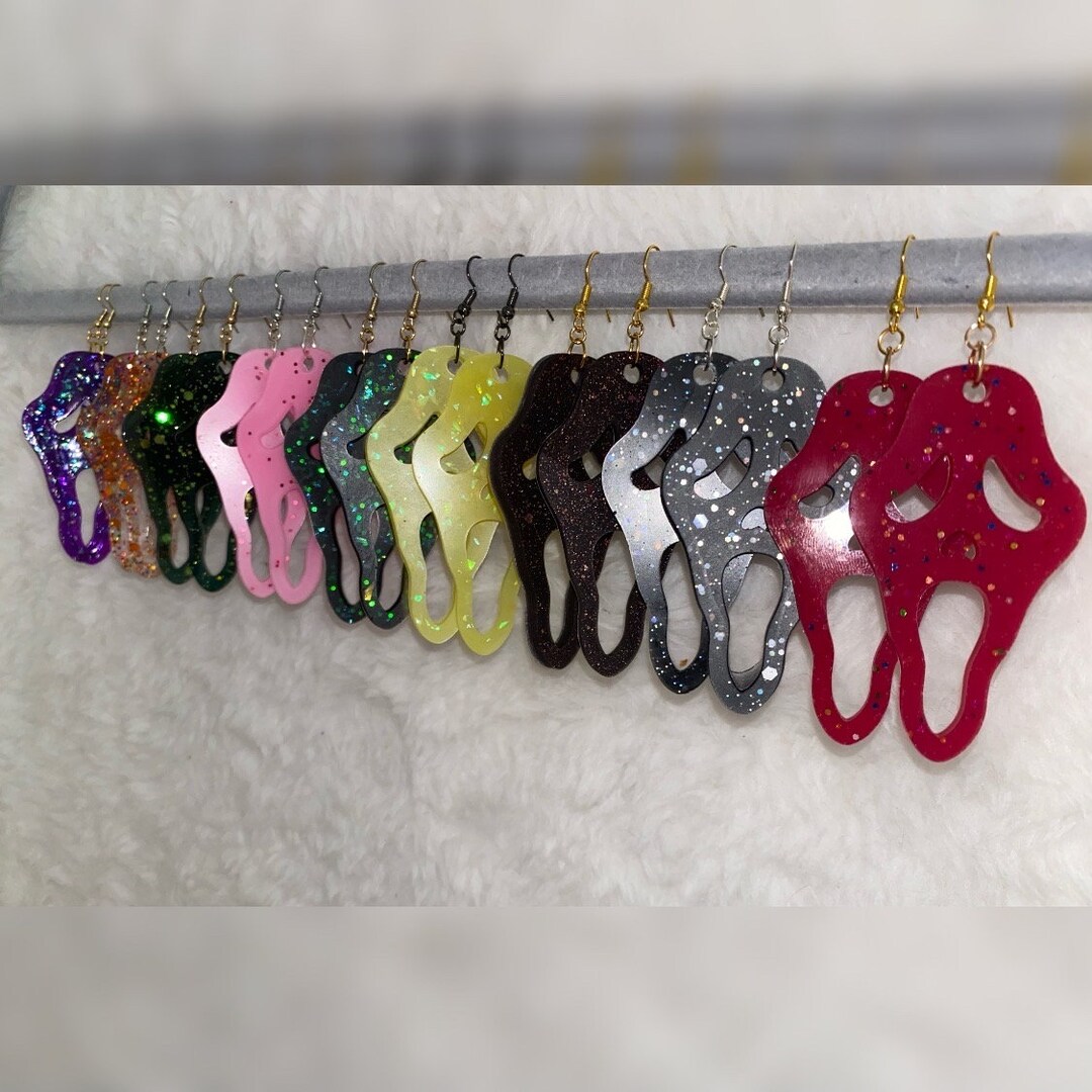 Handmade Glitter Resin GHOSTFACE SCREAM Earrings/ghostface Earrings ...