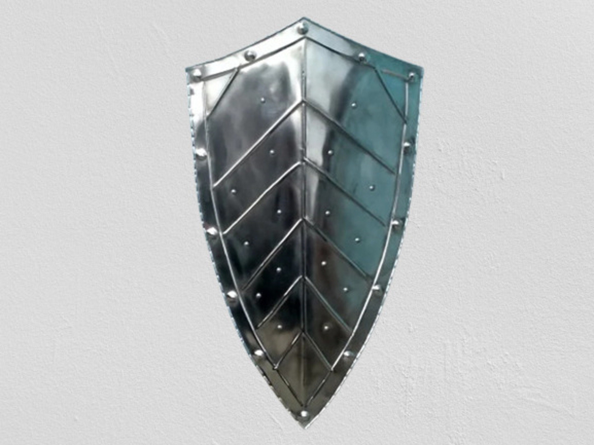 Medieval Leaf Design Pointed Shield Larp Reenactment Cosplay Heater ...