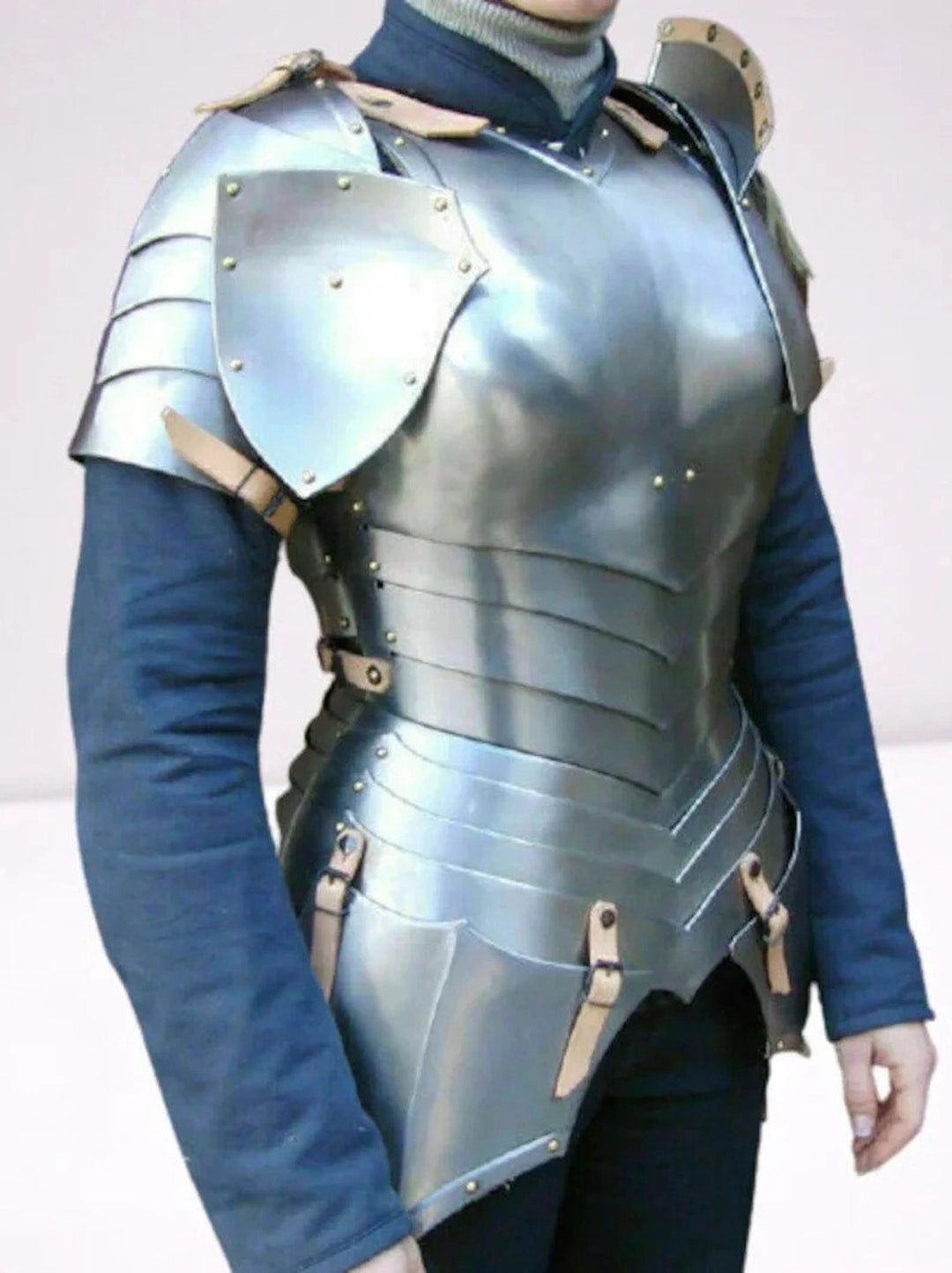 Medieval Knight Female Fantasy Costume Lady Cuirass With Pauldrons
