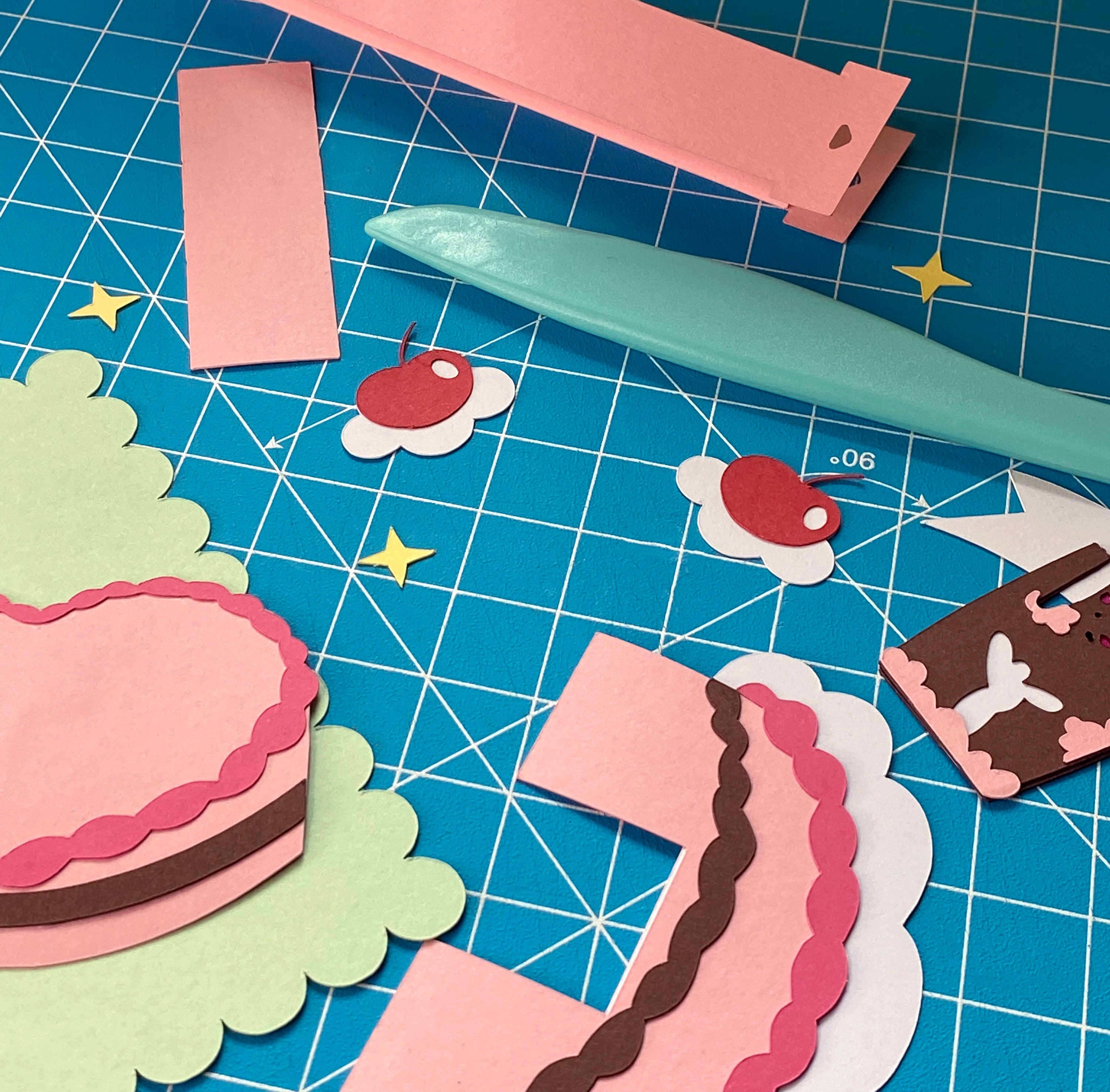 Plantilla Tarjeta Tarta Pop-Up (choco-fresa) / PDF imprimible y SVG ...
