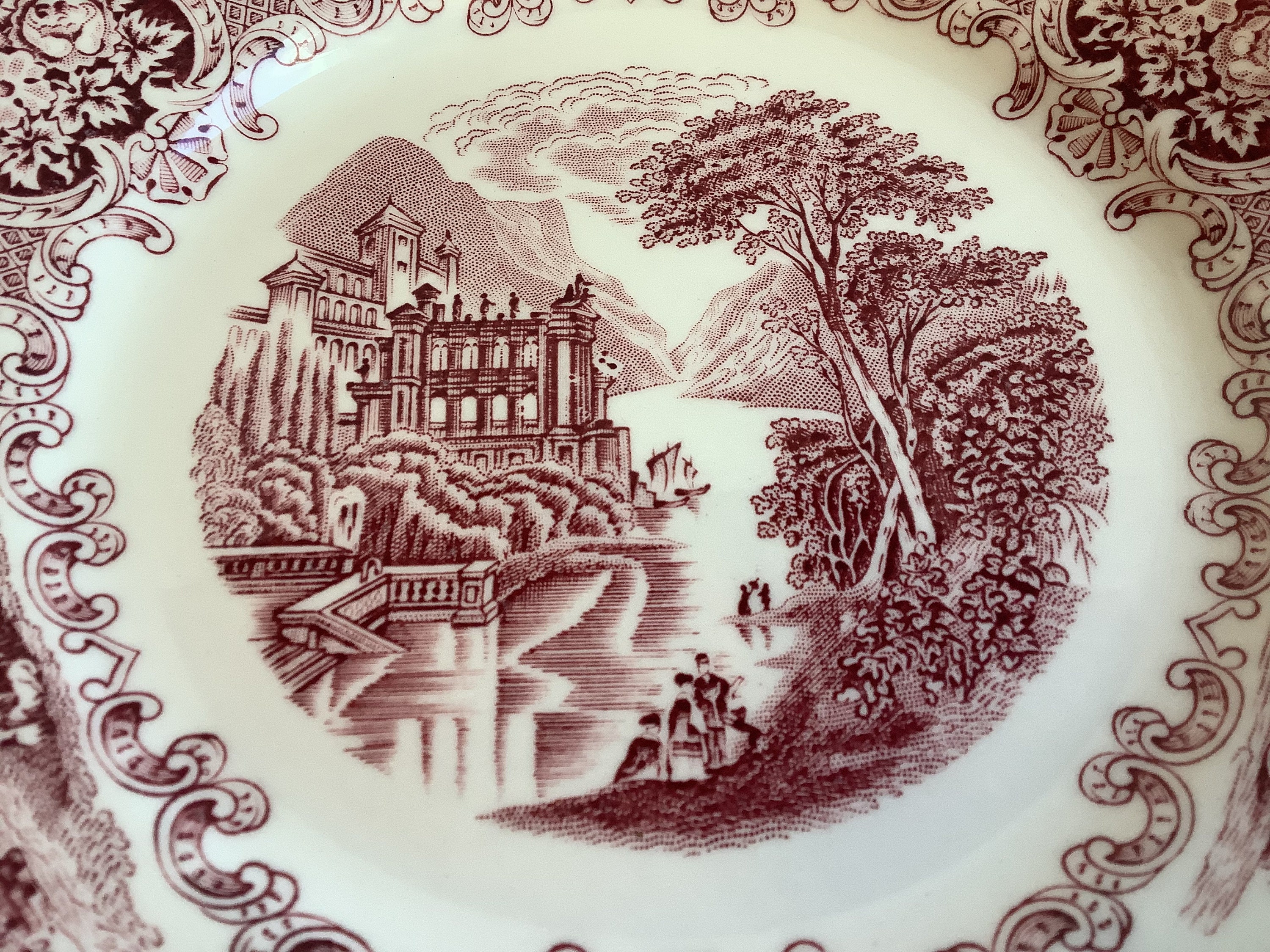Vintage Royal Sphinx Maastricht Plate, Cambridge Old England, Red ...