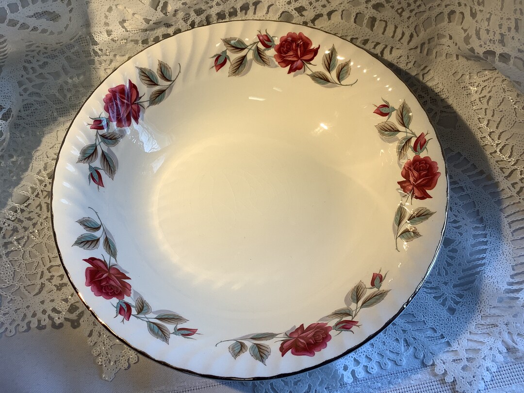 Barratt’s Delphatic White Roselyn Roses With Teal Leaves Serving Bowl ...