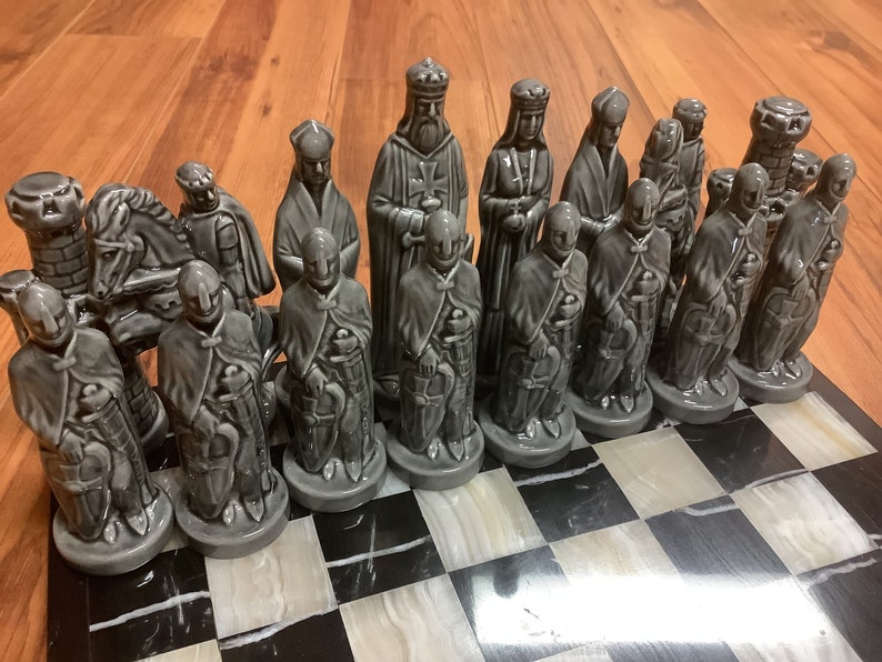 Duncan Ceramics 32 Piece Chess Set Blood Red and Stone Grey - Etsy
