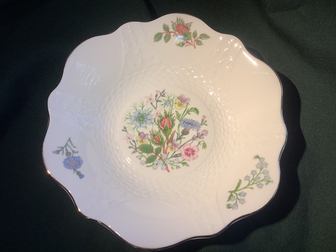 Wild Tudor Aynsley Est. 1775 8 Inch Fluted Flowered Fruit /serving Bowl ...