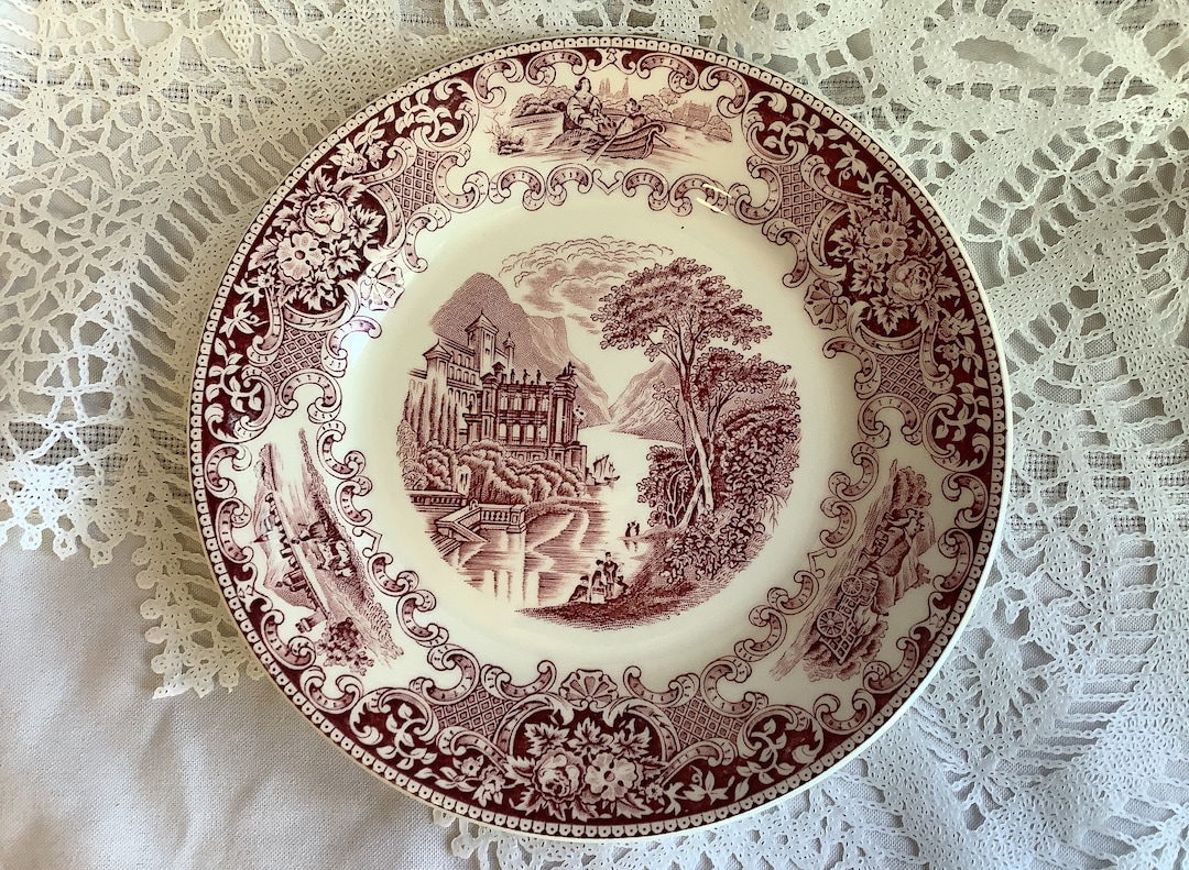 Vintage Royal Sphinx Maastricht Plate, Cambridge Old England, Red ...