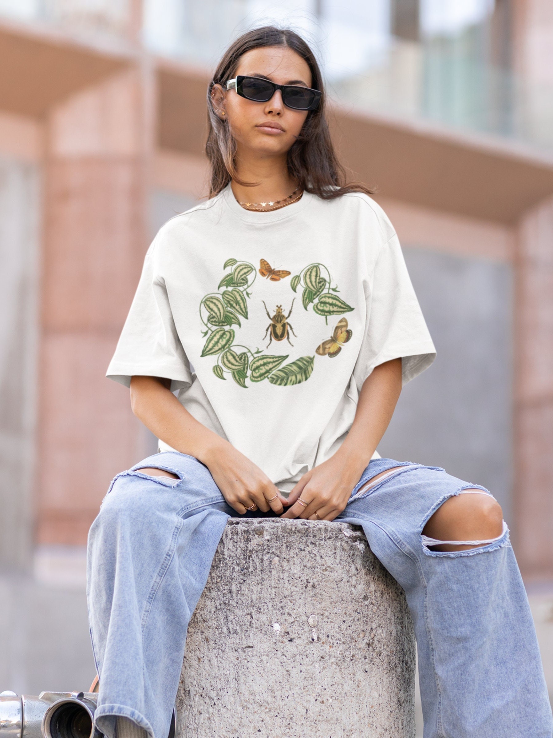 Camisa tropical, camisa de insectos, camiseta estética, planta de hoja ...