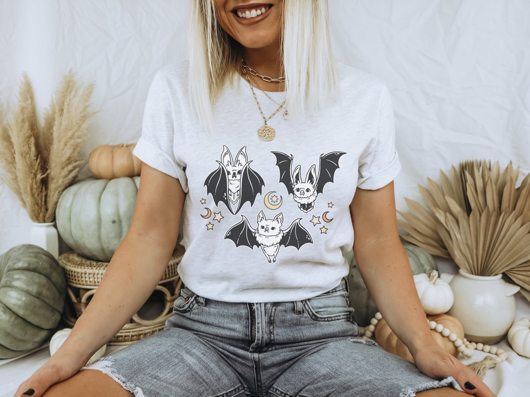 Retro Bat T-shirt, Halloween Bat Shirt, Gothic Tee, Retro T-shirt, Cute ...
