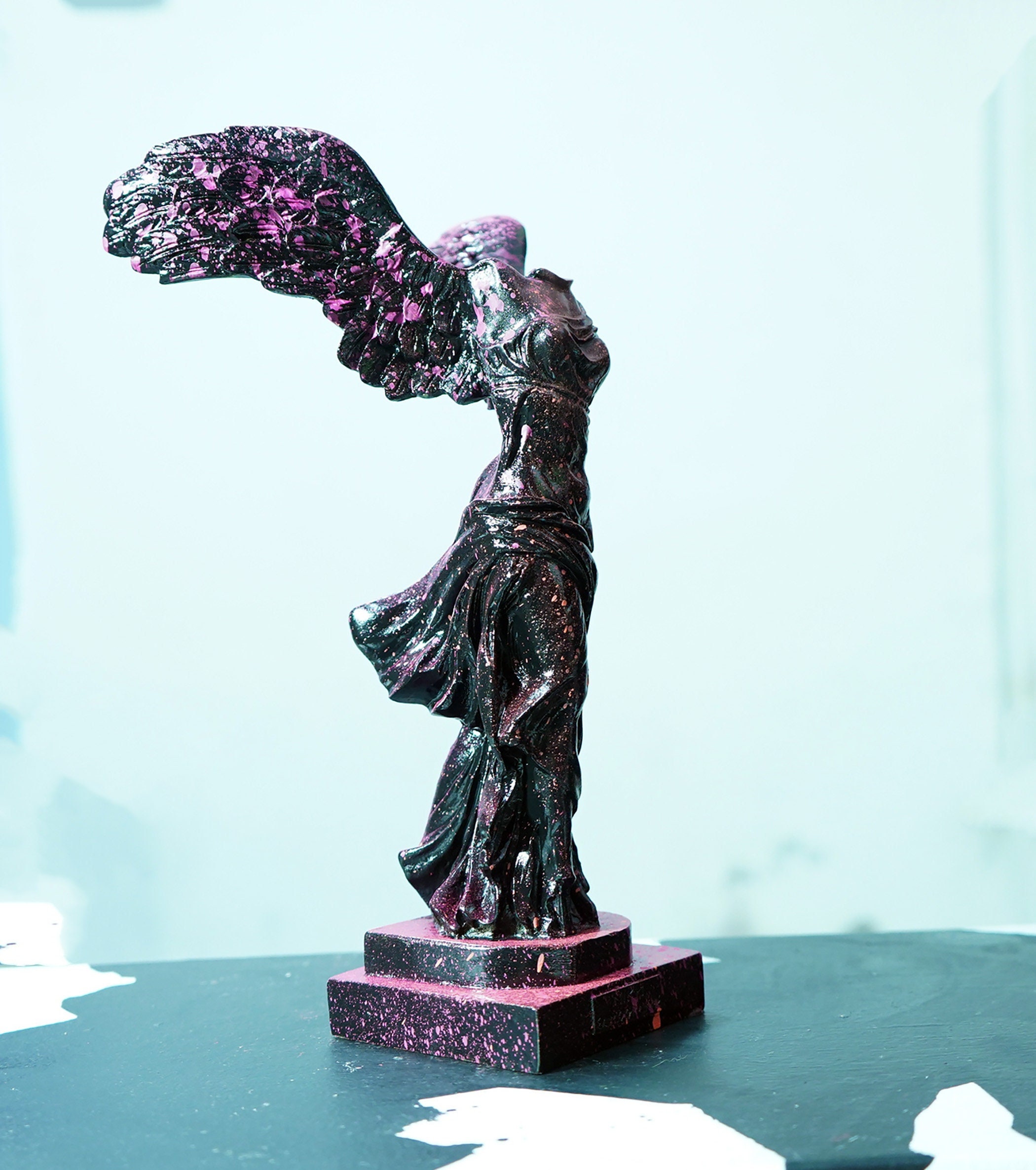 Ancient Greek Winged Victory Statue, Street Art Sculpture, Street Art ...