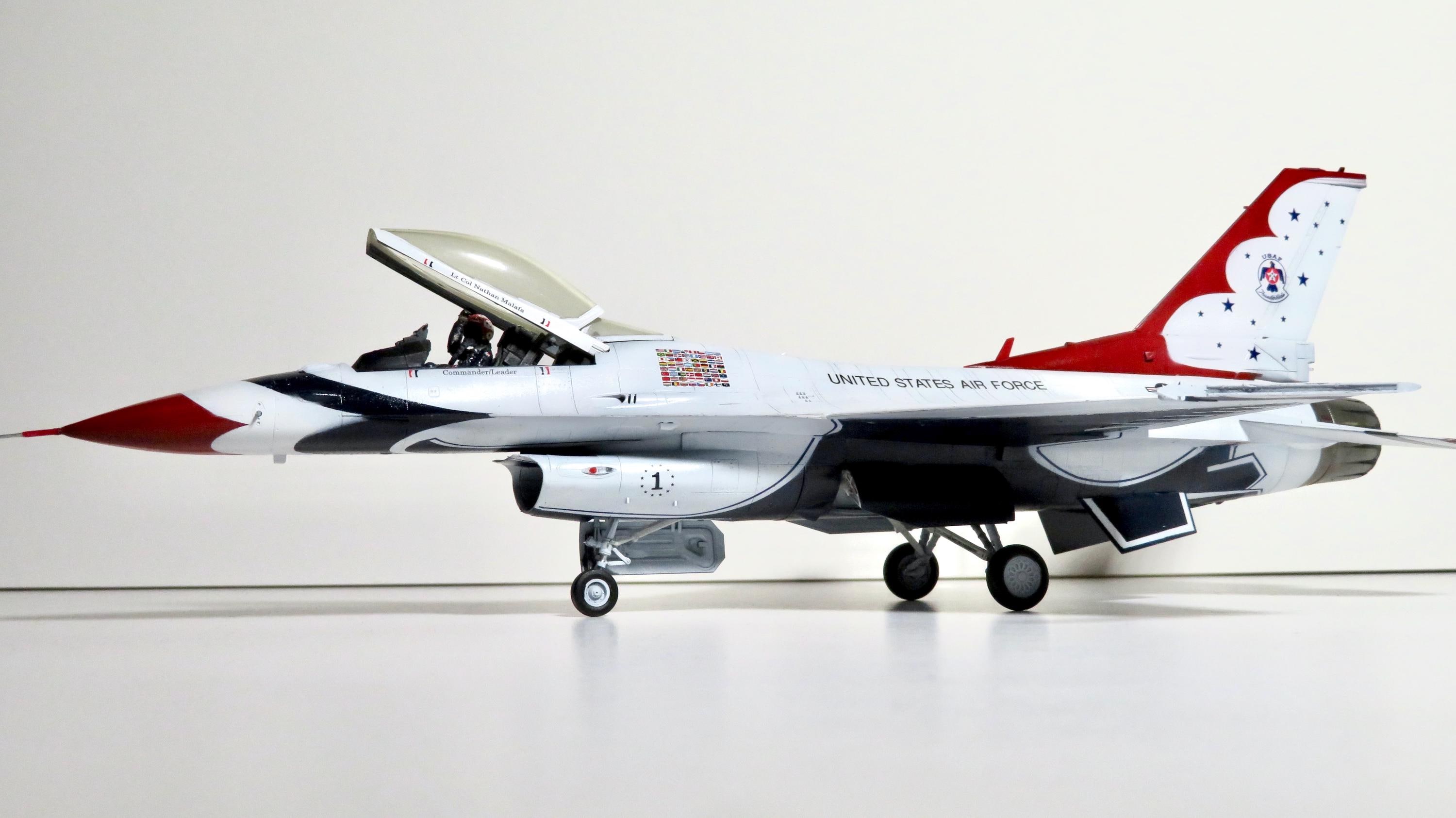 Handmade F-16C Thunderbird Scale Model (1:48 Scale) Customizable - Etsy