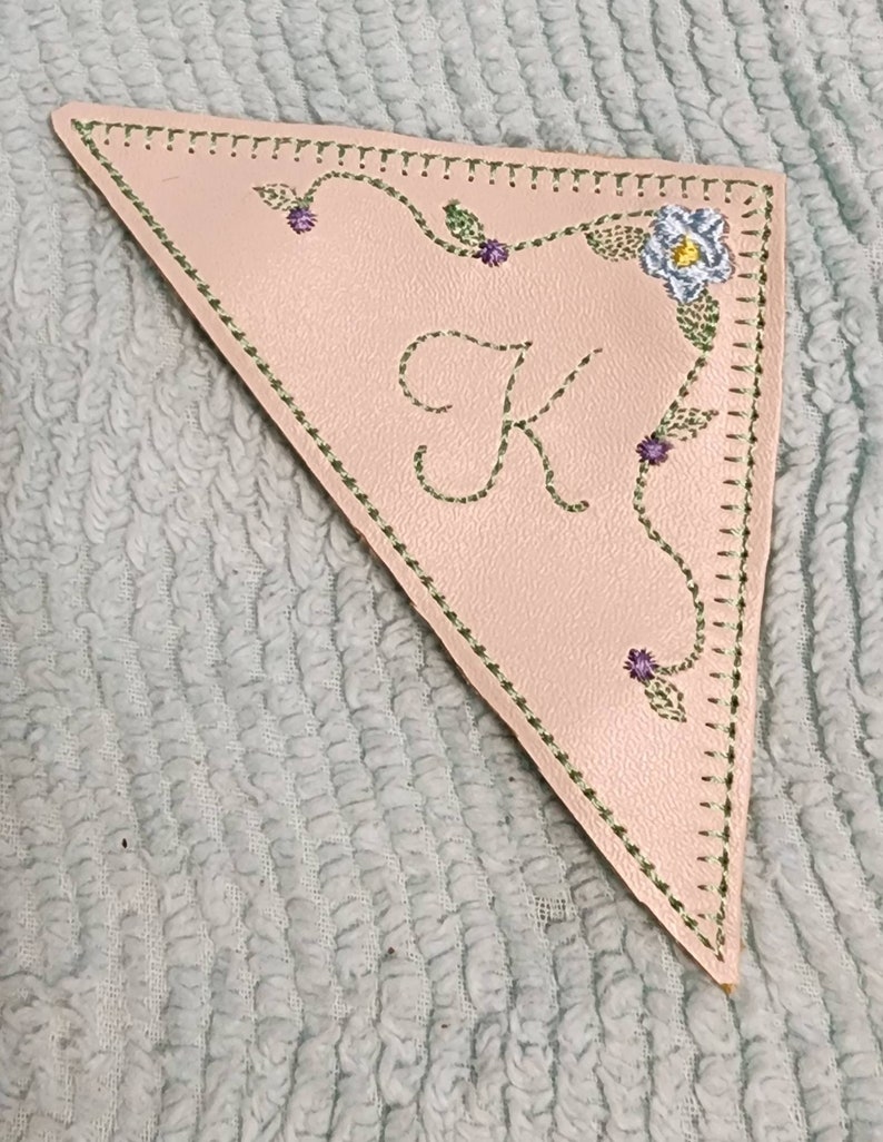 Floral Corner Bookmark Machine Embroidery Design, Digital Design ...