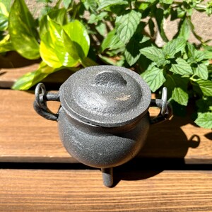 Plain Mini Cast Iron Cauldron 3.5 Inch With Lid, Witch Cauldron ...