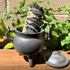 Plain Mini Cast Iron Cauldron 3.5 Inch With Lid, Witch Cauldron ...