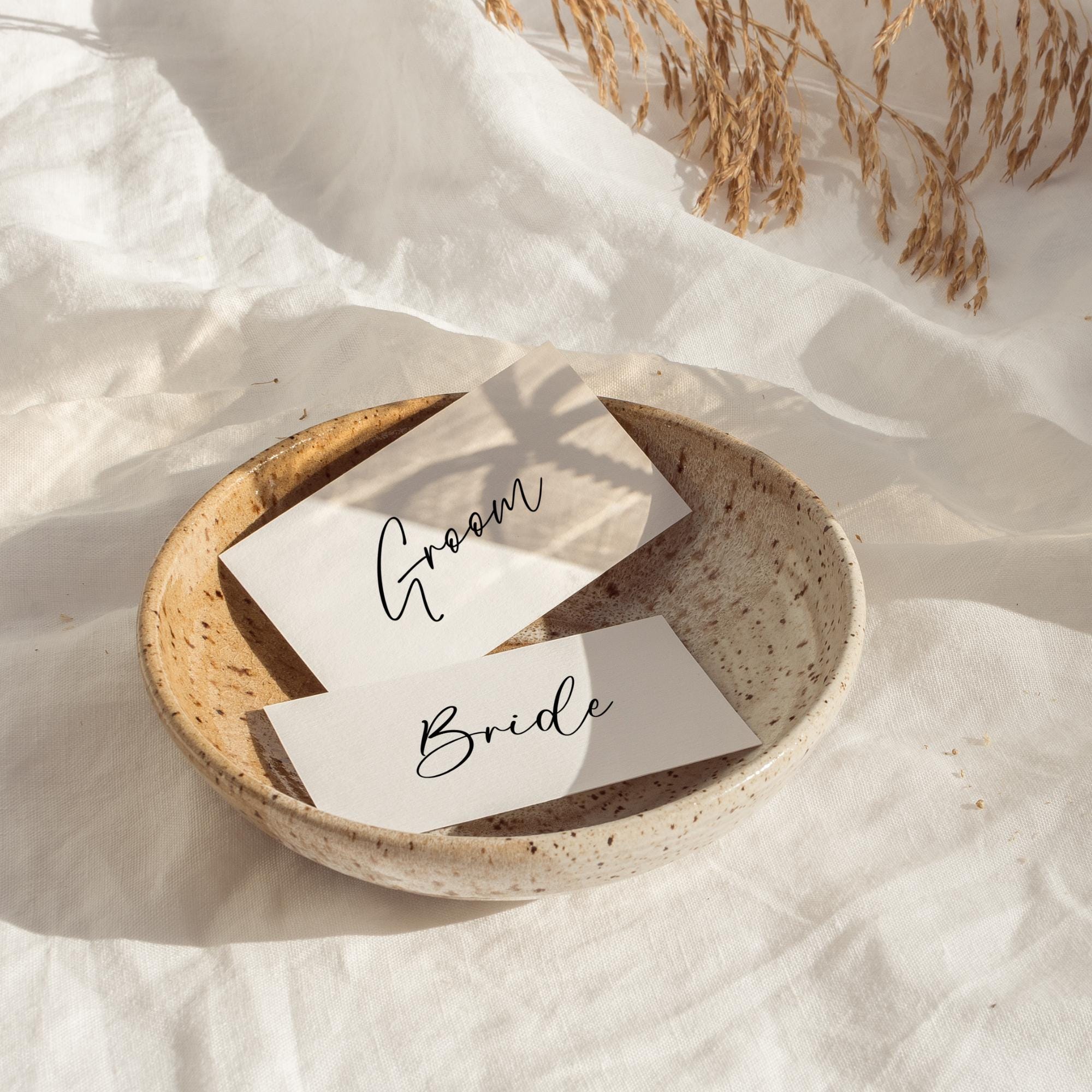 Minimalist Place Card Template, Flat and Foldable Table Name Card ...
